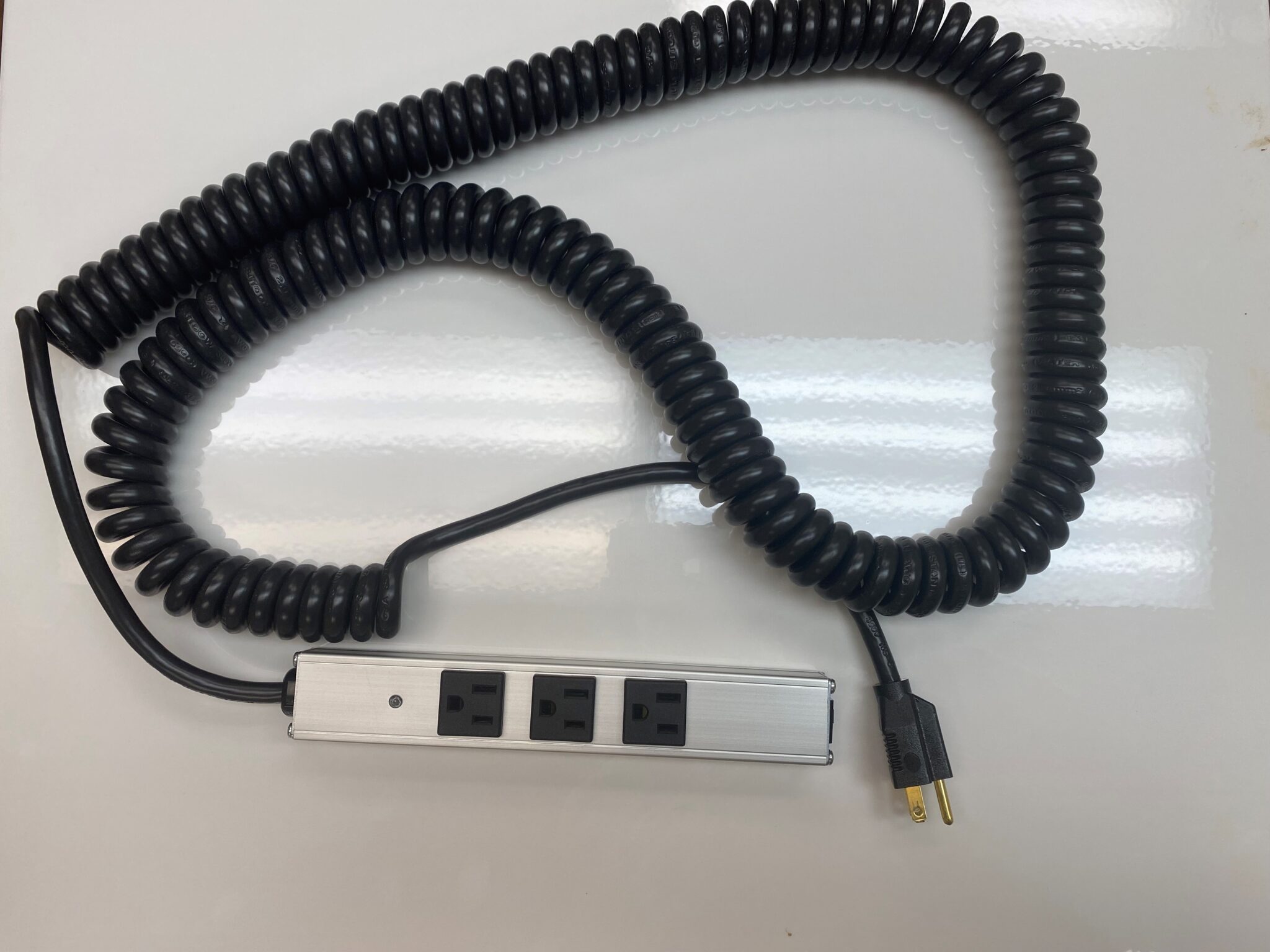 Retractable Power Cords - Kord King